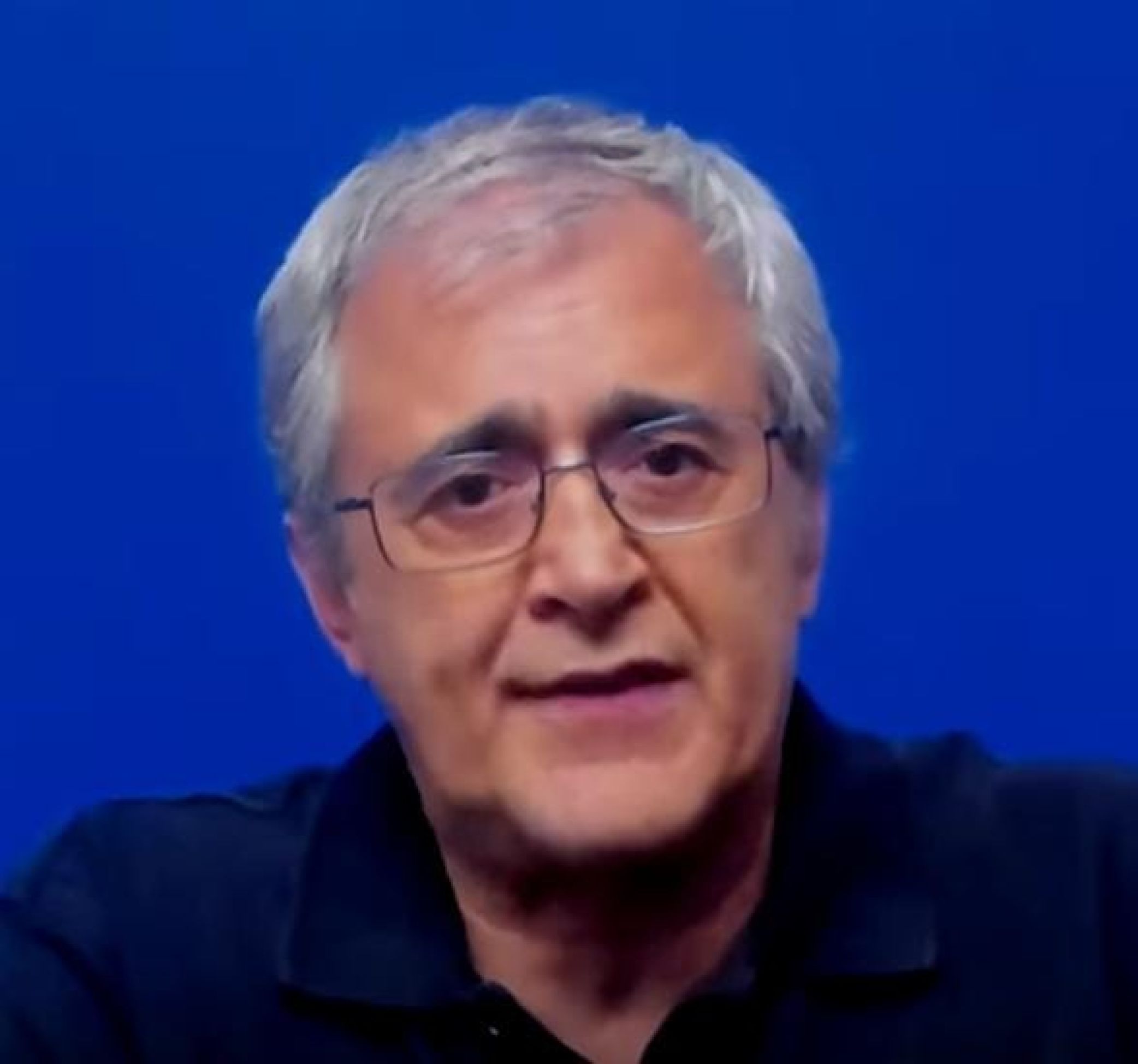Massimo Mazzucco: biografia di un "complottista" - Bellacanzone